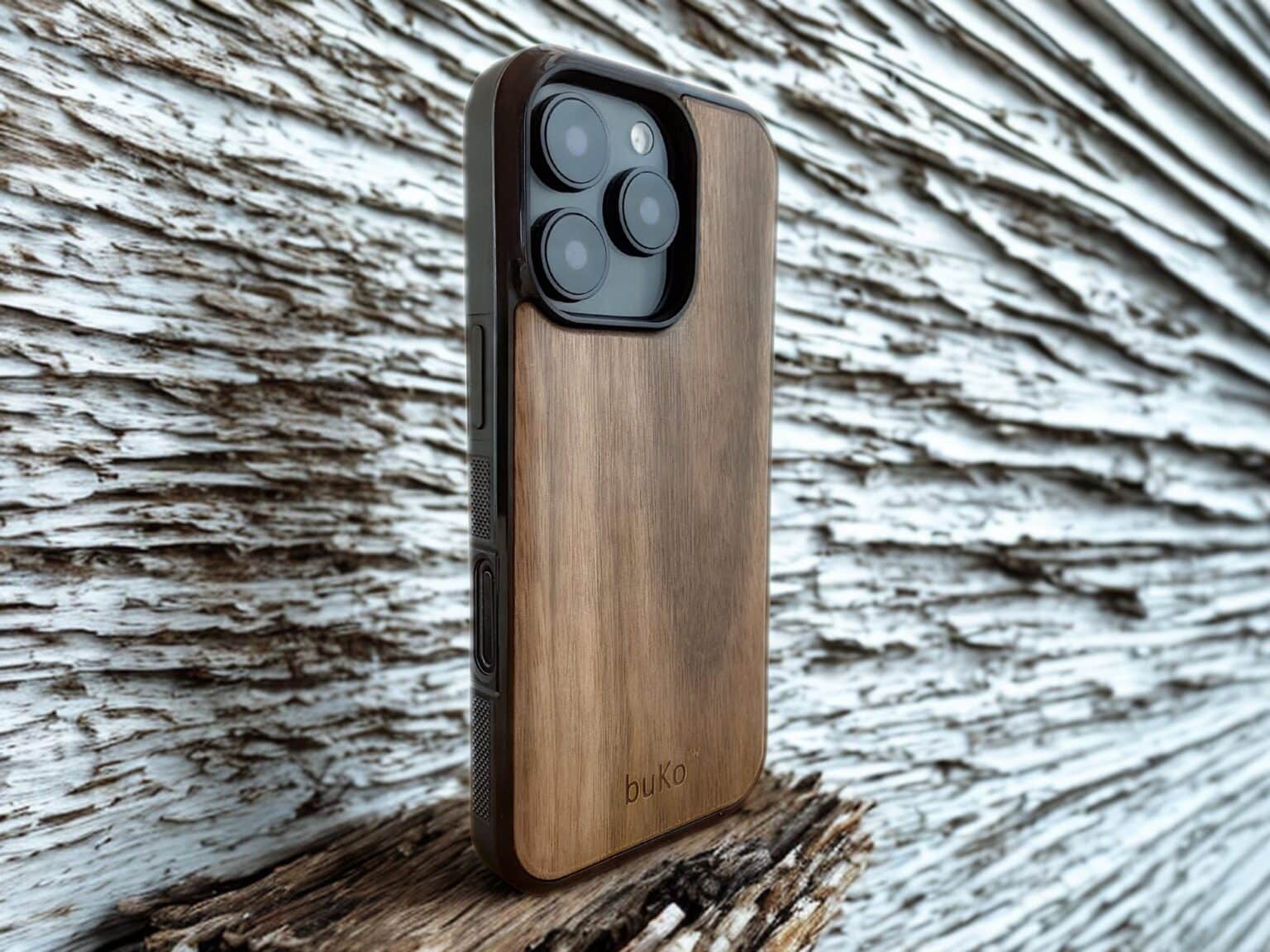 Wooden Phone Holder & Stand with Engraved Artworks - buKo